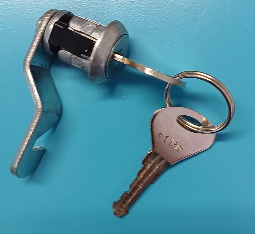 Cam Locks with two keys for lockers | Blog Total Locker Service